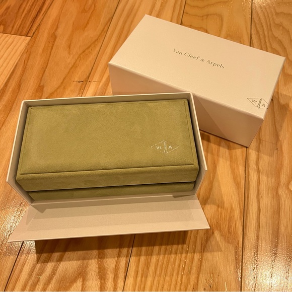 Van Cleef & Arpels | Jewelry | Van Cleef Arpels Gift Box Set | Poshmark